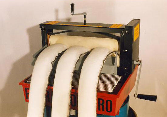 Absorbent Pad Wringer | Absorbent Recycling Hand Wringer