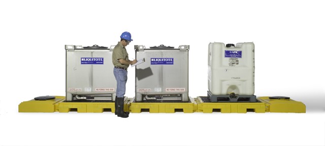 Tote Containment Pallet | Chemical & Oil Spill Pallet