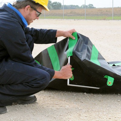 Oil Containment Berms | Aluminum Bracket Containment Berm