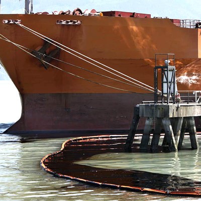 How do Oil Spill Containment Booms Work? | Spill Containment Blog