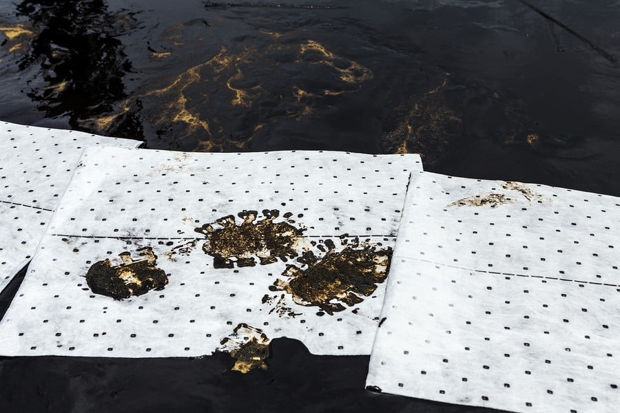 Prevent Oil Spills with Effective Absorbent Products